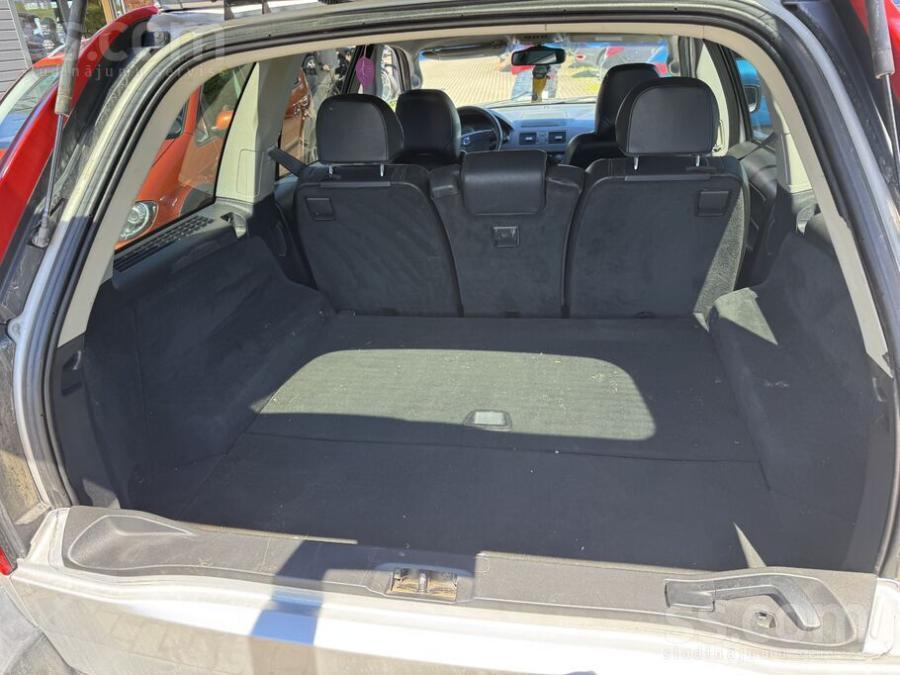 Volvo XC90 2004 in Talsi, with an engine capacity of 2.40 L and mileage of 365 thousand km for 1890 €, photo 10 on AUTOMOTO.COM.LV