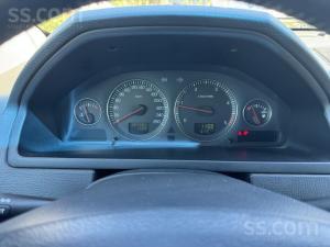 Volvo XC90 2004 in Talsi, with an engine capacity of 2.40 L and mileage of 365 thousand km for 1890 €, photo 14 on AUTOMOTO.COM.LV
