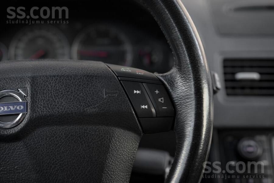 Volvo XC90 2004 Talsi, ar dzinēja tilpumu 2.40 L un nobraukumu 311 tūkst. km par 3990 €, foto 21 vietnē AUTOMOTO.COM.LV