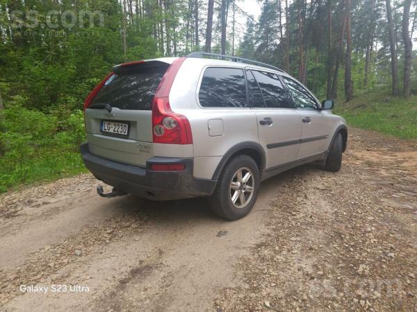 Volvo XC90 2004 in Riga, with an engine capacity of 2.40 L and mileage of 365 thousand km for 3500 €, photo 3 on AUTOMOTO.COM.LV