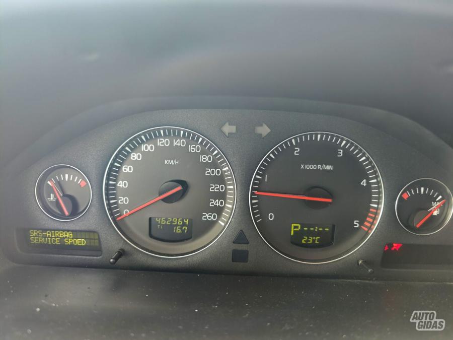 Volvo XC90 2004 in Silale, with an engine capacity of 2.40 L and mileage of 463 thousand km for 3000 €, photo 13 on AUTOMOTO.COM.LV