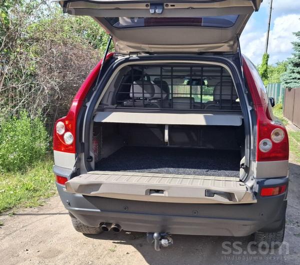 Volvo XC90 2004 in Dobele, with an engine capacity of 2.90 L and mileage of 250 thousand km for 2050 €, photo 4 on AUTOMOTO.COM.LV