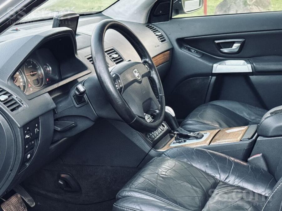 Volvo XC90 2004 Jelgava, ar dzinēja tilpumu 2.40 L un nobraukumu 415 tūkst. km par 2350 €, foto 10 vietnē AUTOMOTO.COM.LV
