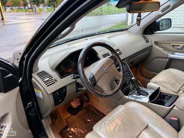 Volvo XC90 2004 in Kaunas, with an engine capacity of 2.40 L and mileage of 280 thousand km for 1900 €, photo 6 on AUTOMOTO.COM.LV