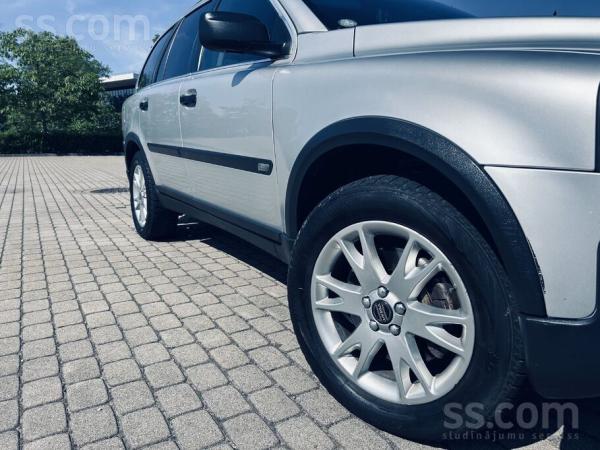 Volvo XC90 2005 Jelgava, ar dzinēja tilpumu 2.40 L un nobraukumu 252 tūkst. km par 3500 €, foto 8 vietnē AUTOMOTO.COM.LV