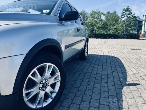 Volvo XC90 2005 Jelgava, ar dzinēja tilpumu 2.40 L un nobraukumu 252 tūkst. km par 3500 €, foto 9 vietnē AUTOMOTO.COM.LV