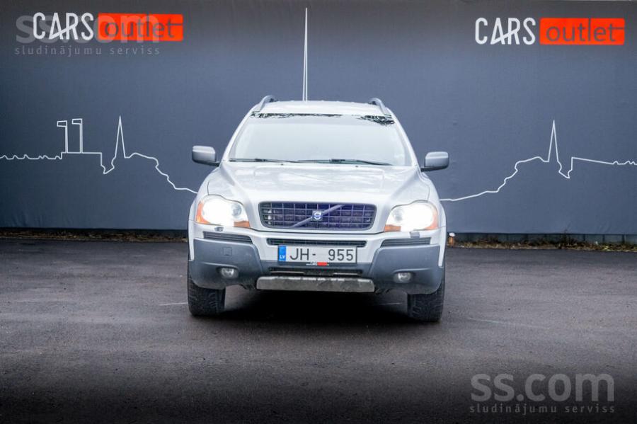Volvo XC90 2005 in Riga, with an engine capacity of 2.40 L and mileage of 366 thousand km for 3990 €, photo 2 on AUTOMOTO.COM.LV