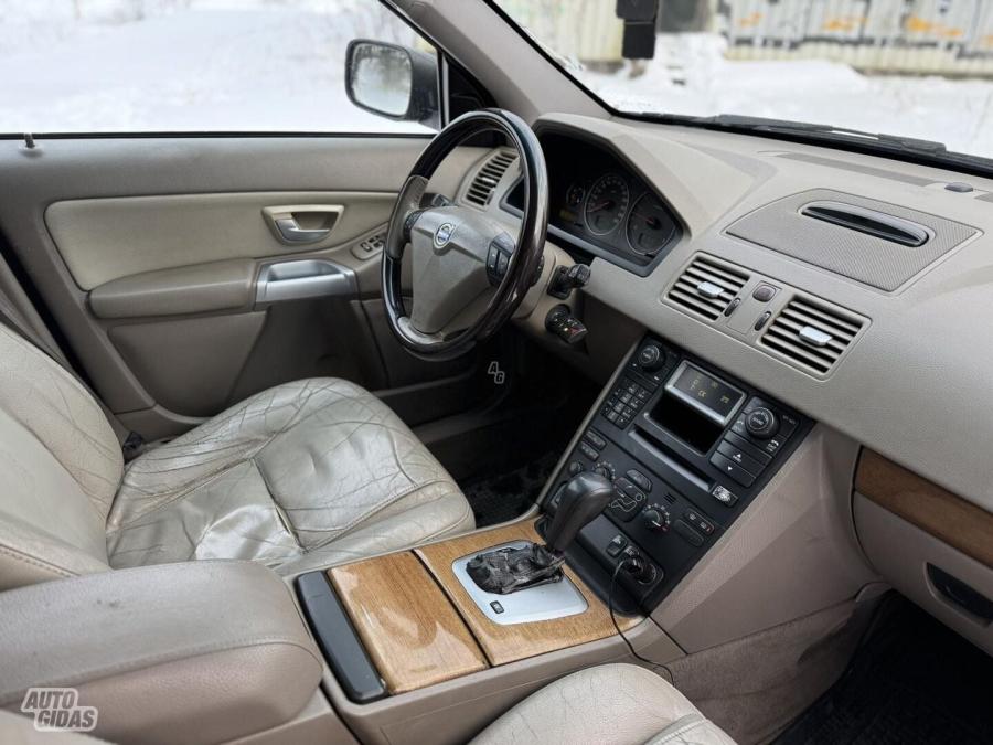 Volvo XC90 2005 in Vilnius, with an engine capacity of 2.40 L and mileage of 388 thousand km for 3250 €, photo 11 on AUTOMOTO.COM.LV