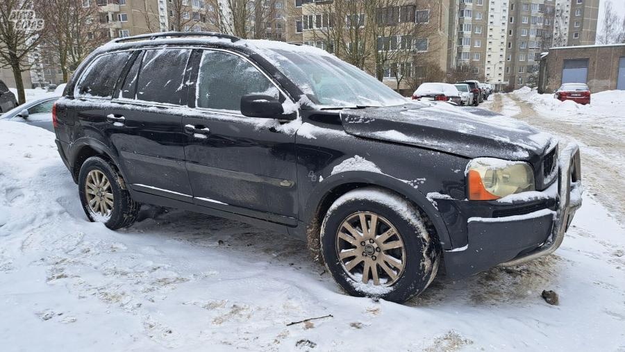 Volvo XC90 2005 in Vilnius, with an engine capacity of 2.40 L and mileage of 450 thousand km for 2500 €, photo 1 on AUTOMOTO.COM.LV