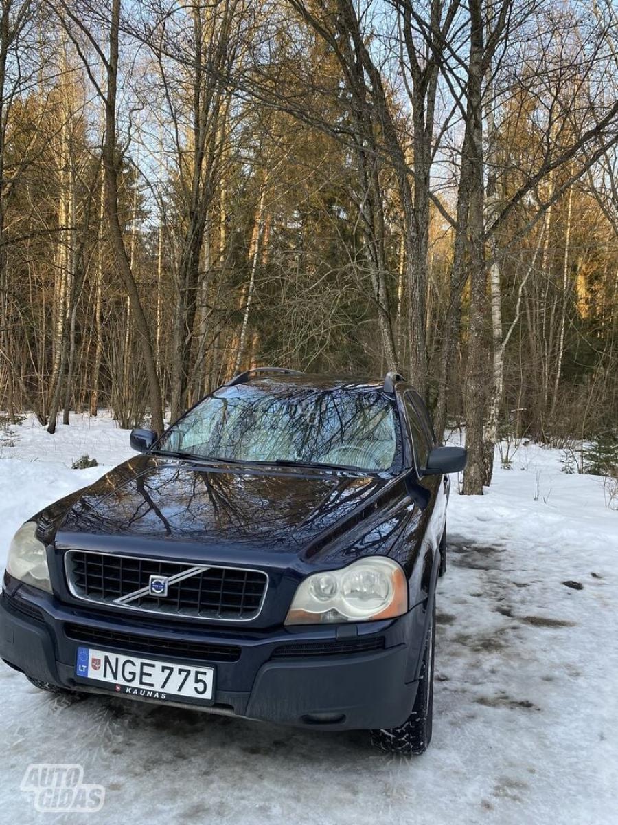 Volvo XC90 2005 in Kaunas, with an engine capacity of 2.40 L and mileage of 338 thousand km for 3900 €, photo 1 on AUTOMOTO.COM.LV