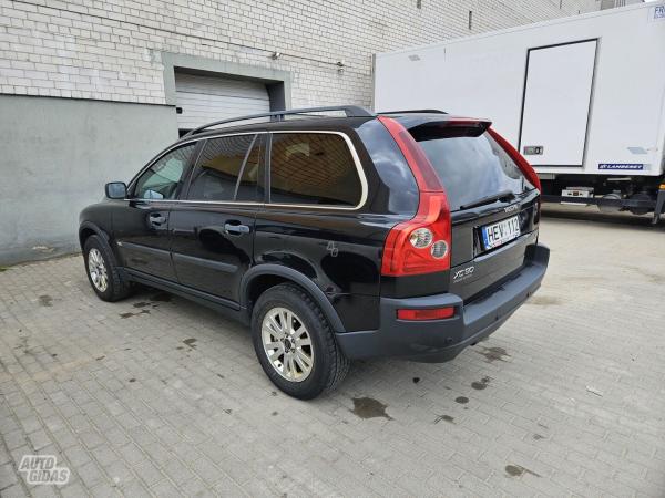 Volvo XC90 2005 Viļņa, ar dzinēja tilpumu 2.40 L un nobraukumu 280 tūkst. km par 3000 €, foto 4 vietnē AUTOMOTO.COM.LV