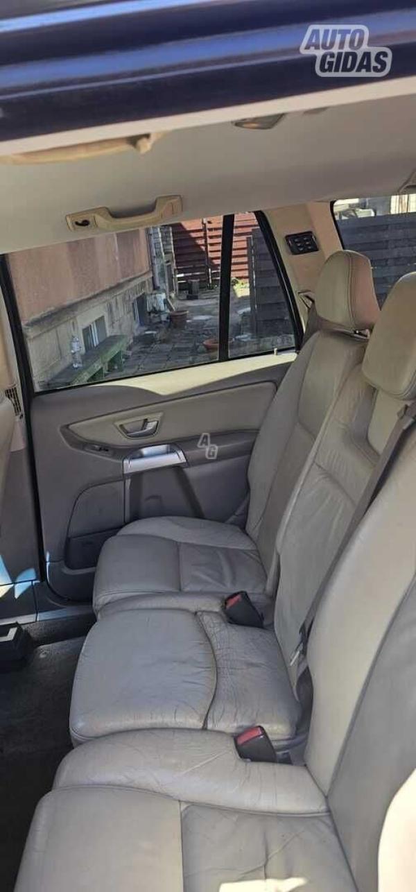 Volvo XC90 2005 in Klaipeda, with an engine capacity of 2.40 L and mileage of 323 thousand km for 3200 €, photo 6 on AUTOMOTO.COM.LV