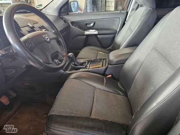 Volvo XC90 2005 Viļņa, ar dzinēja tilpumu 2.40 L un nobraukumu 412 tūkst. km par 4450 €, foto 6 vietnē AUTOMOTO.COM.LV