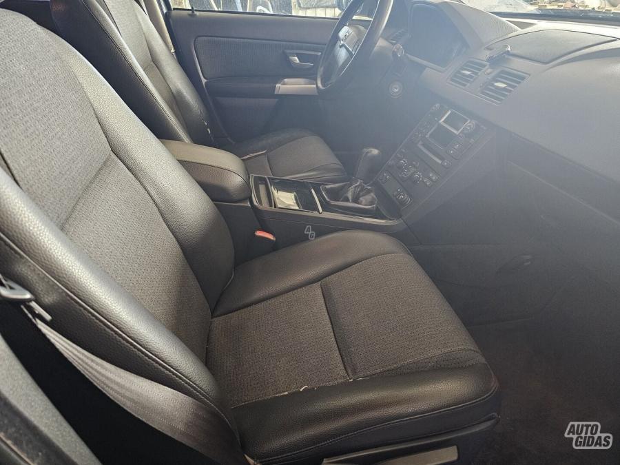 Volvo XC90 2005 Viļņa, ar dzinēja tilpumu 2.40 L un nobraukumu 412 tūkst. km par 4450 €, foto 8 vietnē AUTOMOTO.COM.LV