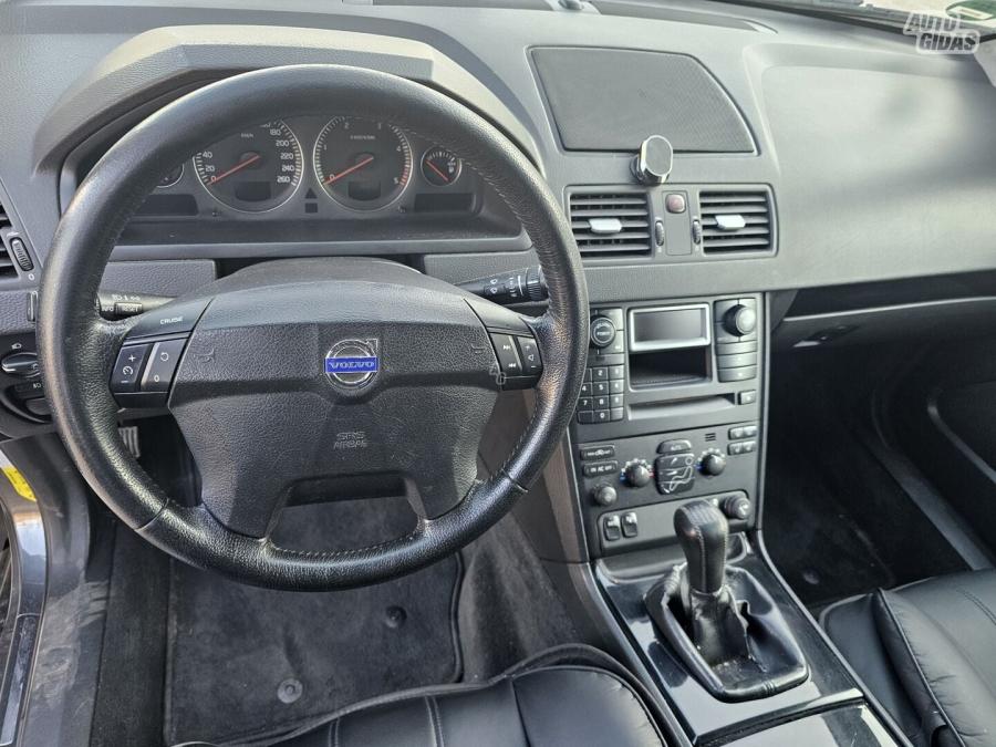 Volvo XC90 2005 Viļņa, ar dzinēja tilpumu 2.40 L un nobraukumu 412 tūkst. km par 4450 €, foto 14 vietnē AUTOMOTO.COM.LV
