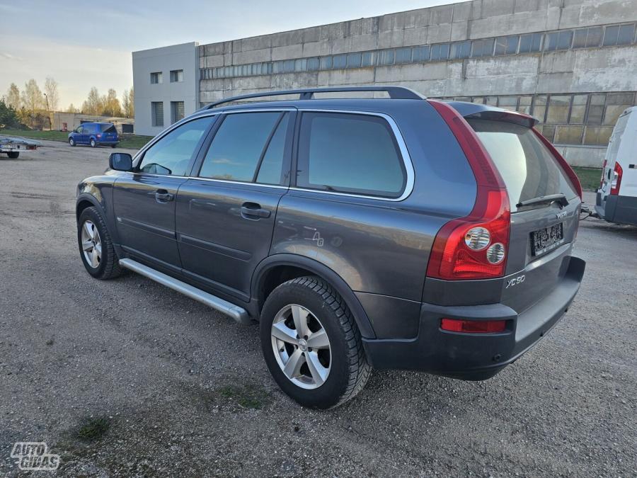 Volvo XC90 2005 Viļņa, ar dzinēja tilpumu 2.40 L un nobraukumu 412 tūkst. km par 4450 €, foto 23 vietnē AUTOMOTO.COM.LV