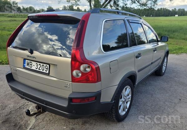 Volvo XC90 2005 Rīga, ar dzinēja tilpumu 2.40 L un nobraukumu 0 tūkst. km par 2800 €, foto 3 vietnē AUTOMOTO.COM.LV