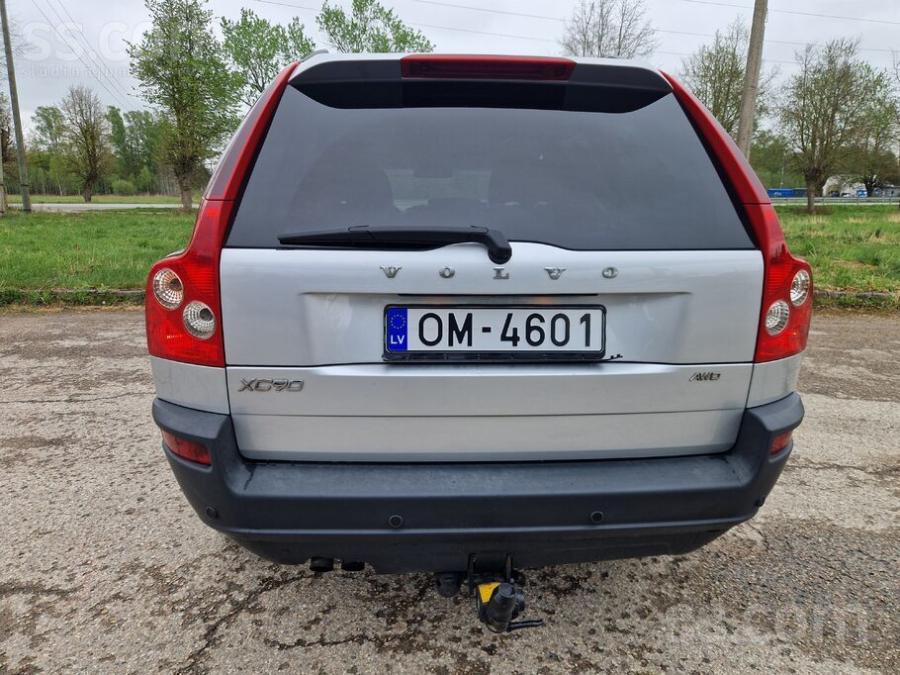Volvo XC90 2005 Ogre, ar dzinēja tilpumu 2.40 L un nobraukumu 324 tūkst. km par 4350 €, foto 7 vietnē AUTOMOTO.COM.LV