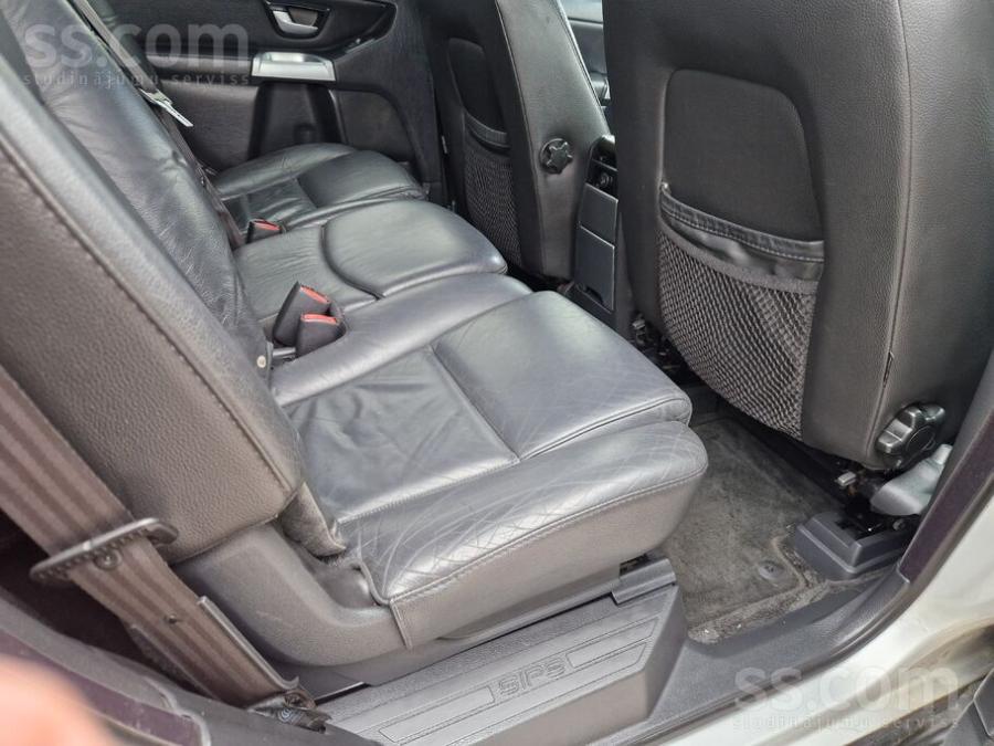 Volvo XC90 2005 Ogre, ar dzinēja tilpumu 2.40 L un nobraukumu 324 tūkst. km par 4350 €, foto 17 vietnē AUTOMOTO.COM.LV