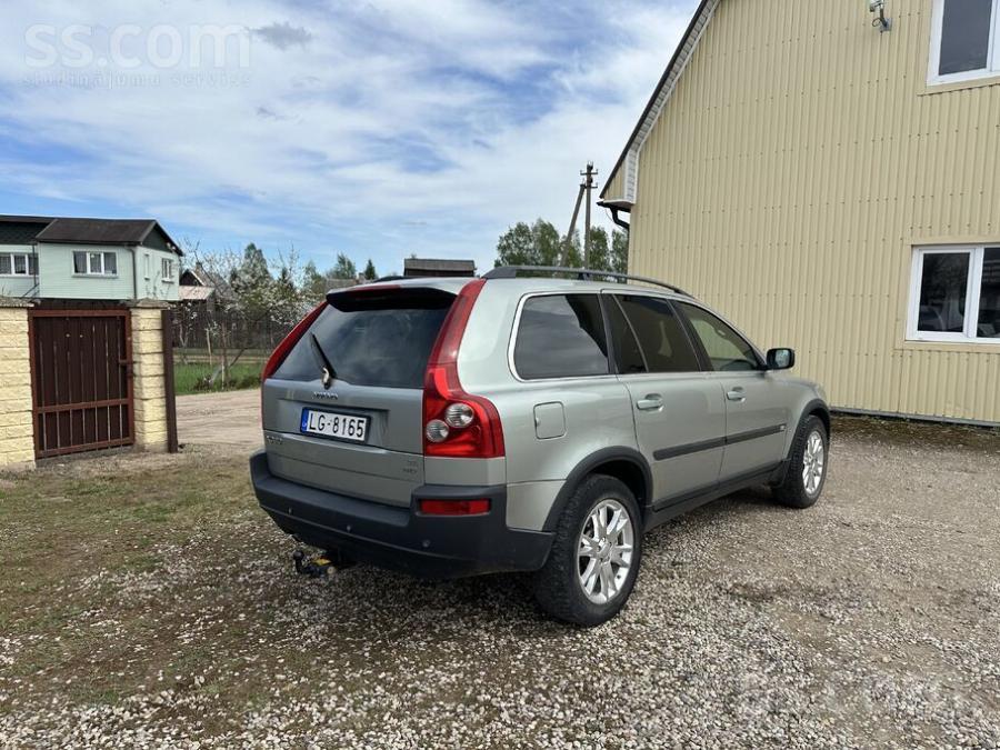 Volvo XC90 2005 in Rezekne, with an engine capacity of 2.40 L and mileage of 0 thousand km for 2950 €, photo 4 on AUTOMOTO.COM.LV