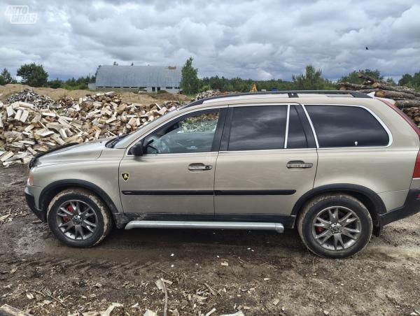 Volvo XC90 2005 in Moletai, with an engine capacity of 2.40 L and mileage of 418 thousand km for 3300 €, photo 5 on AUTOMOTO.COM.LV