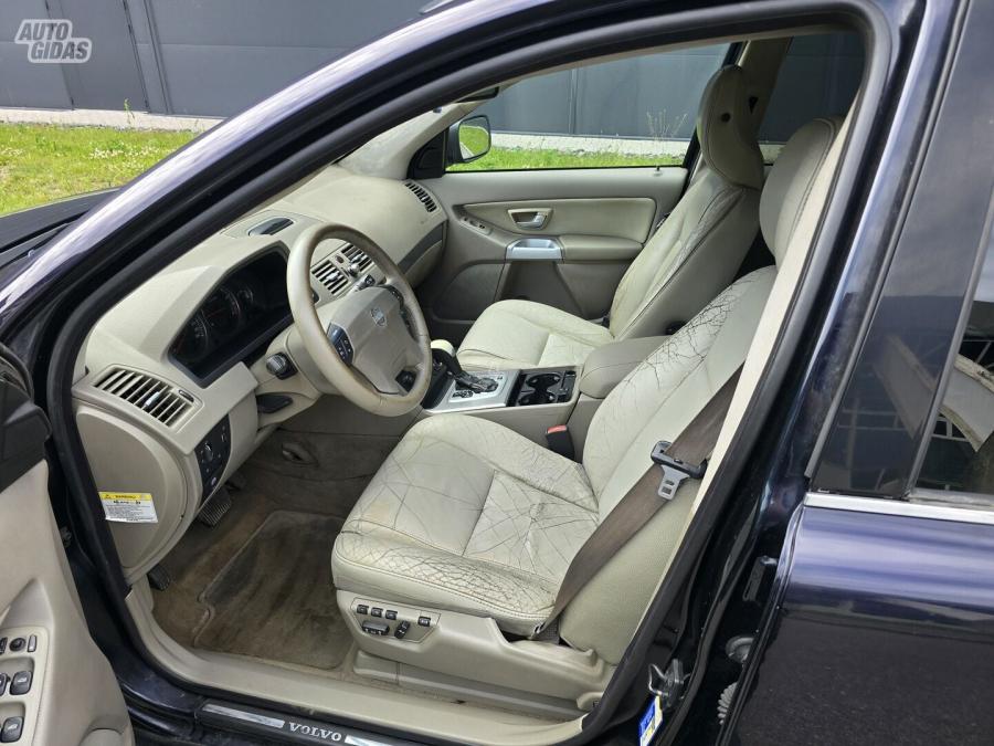 Volvo XC90 2005 Viļņa, ar dzinēja tilpumu 2.40 L un nobraukumu 270 tūkst. km par 2850 €, foto 10 vietnē AUTOMOTO.COM.LV