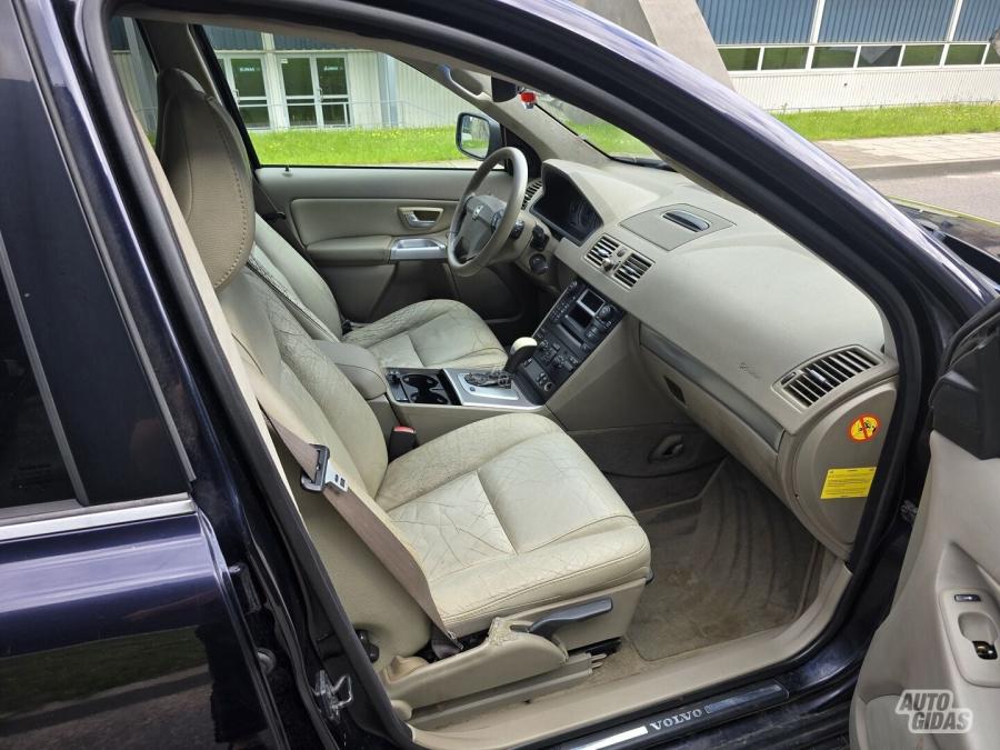Volvo XC90 2005 Viļņa, ar dzinēja tilpumu 2.40 L un nobraukumu 270 tūkst. km par 2850 €, foto 12 vietnē AUTOMOTO.COM.LV
