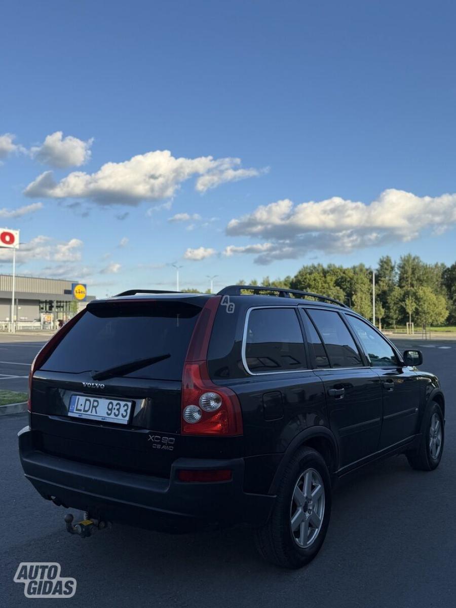 Volvo XC90 2005 in Kaunas, with an engine capacity of 2.40 L and mileage of 320 thousand km for 3300 €, photo 6 on AUTOMOTO.COM.LV