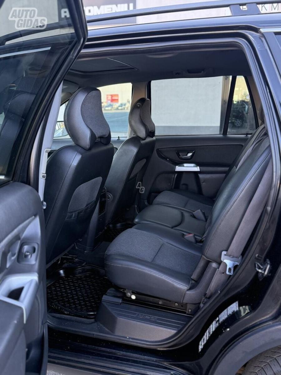 Volvo XC90 2005 in Kaunas, with an engine capacity of 2.40 L and mileage of 320 thousand km for 3300 €, photo 7 on AUTOMOTO.COM.LV