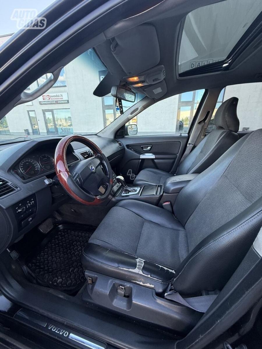 Volvo XC90 2005 in Kaunas, with an engine capacity of 2.40 L and mileage of 320 thousand km for 3300 €, photo 14 on AUTOMOTO.COM.LV