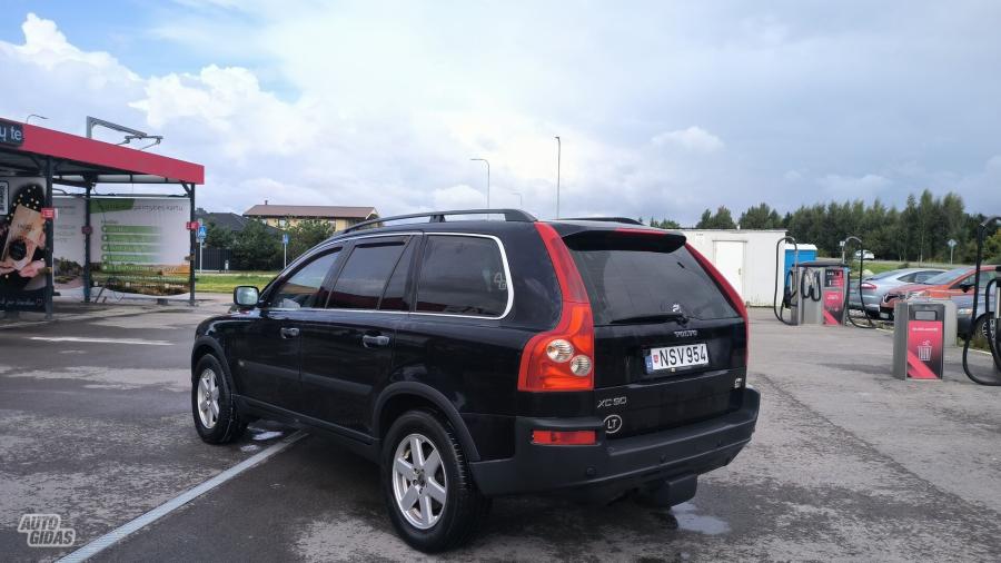 Volvo XC90 2005 Klaipėda, ar dzinēja tilpumu 2.40 L un nobraukumu 366 tūkst. km par 2800 €, foto 4 vietnē AUTOMOTO.COM.LV