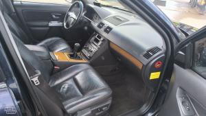 Volvo XC90 2005 Klaipėda, ar dzinēja tilpumu 2.40 L un nobraukumu 366 tūkst. km par 2800 €, foto 10 vietnē AUTOMOTO.COM.LV