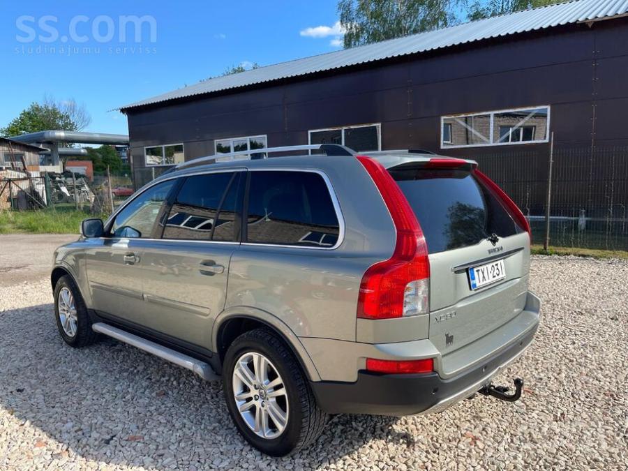 Volvo XC90 2006 in Riga, with an engine capacity of 2.40 L and mileage of 430 thousand km for 4950 €, photo 3 on AUTOMOTO.COM.LV