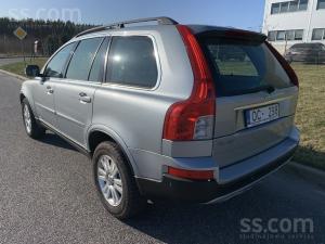 Volvo XC90 2006 in Riga, with an engine capacity of 2.40 L and mileage of 237 thousand km for 6500 €, photo 6 on AUTOMOTO.COM.LV