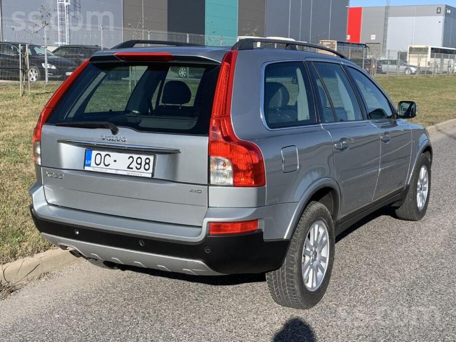 Volvo XC90 2006 in Riga, with an engine capacity of 2.40 L and mileage of 237 thousand km for 6500 €, photo 7 on AUTOMOTO.COM.LV