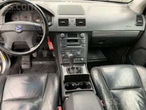 Volvo XC90 2006 in Riga, with an engine capacity of 2.40 L and mileage of 237 thousand km for 6500 €, photo 14 on AUTOMOTO.COM.LV