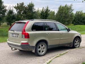Volvo XC90 2006 in Riga, with an engine capacity of 2.40 L and mileage of 395 thousand km for 4700 €, photo 2 on AUTOMOTO.COM.LV