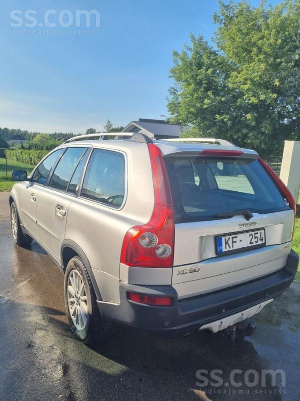 Volvo XC90 2006 in Riga, with an engine capacity of 2.40 L and mileage of 480 thousand km for 2700 €, photo 2 on AUTOMOTO.COM.LV