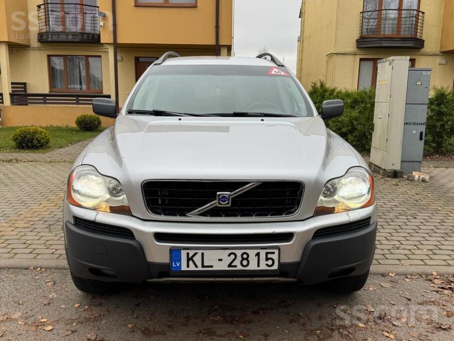 Volvo XC90 2006 in Riga, with an engine capacity of 2.40 L and mileage of 333 thousand km for 3500 €, photo 6 on AUTOMOTO.COM.LV