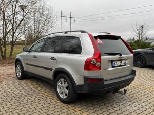 Volvo XC90 2006 in Riga, with an engine capacity of 2.40 L and mileage of 333 thousand km for 3500 €, photo 10 on AUTOMOTO.COM.LV