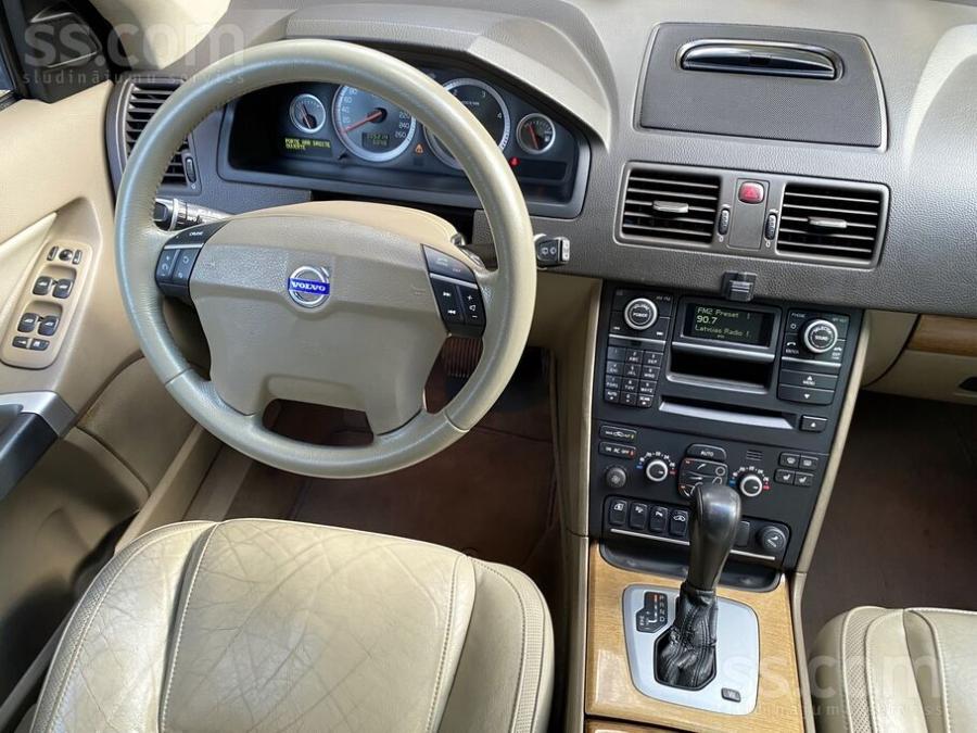 Volvo XC90 2006 in Riga, with an engine capacity of 2.40 L and mileage of 305 thousand km for 6200 €, photo 14 on AUTOMOTO.COM.LV