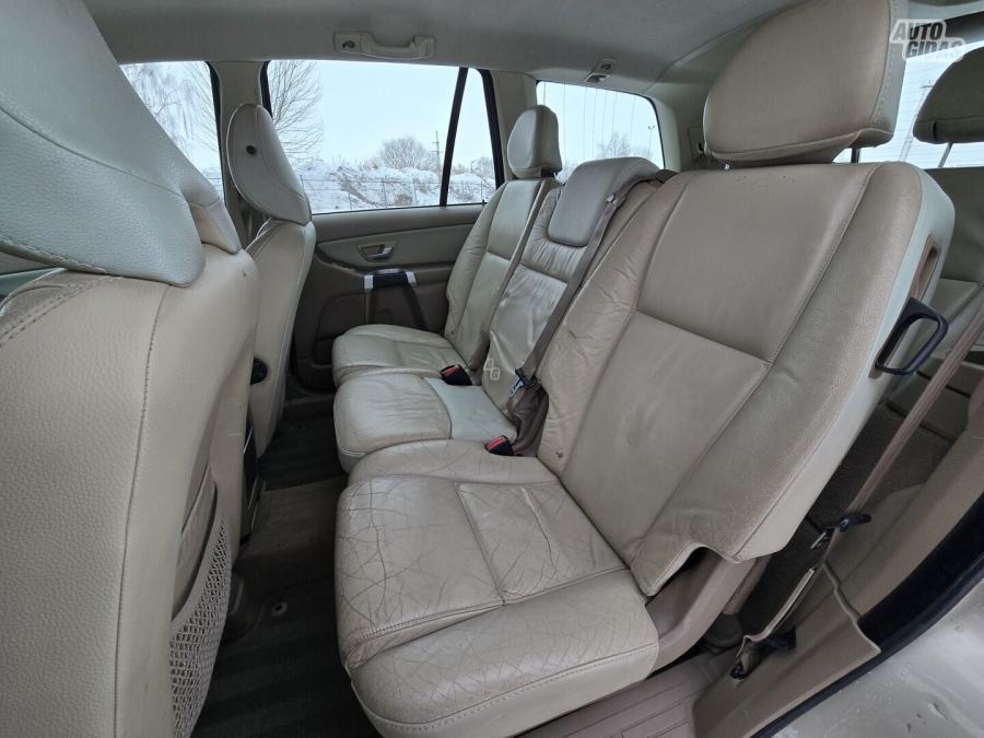 Volvo XC90 2006 in Marijampole, with an engine capacity of 2.50 L and mileage of 285 thousand km for 2650 €, photo 16 on AUTOMOTO.COM.LV