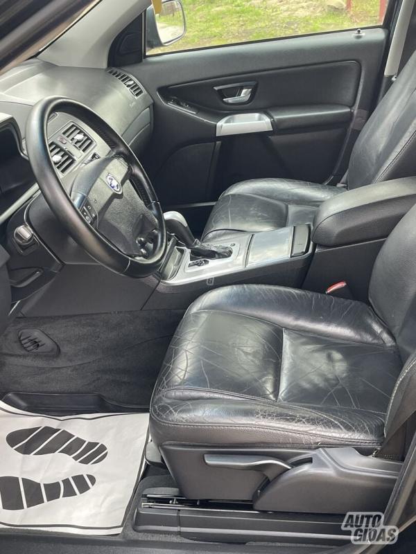 Volvo XC90 2006 in Vilnius, with an engine capacity of 2.40 L and mileage of 328 thousand km for 5450 €, photo 10 on AUTOMOTO.COM.LV