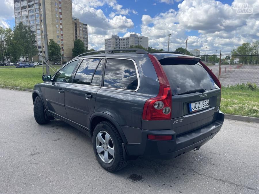 Volvo XC90 2006 in Kaunas, with an engine capacity of 2.40 L and mileage of 380 thousand km for 2500 €, photo 5 on AUTOMOTO.COM.LV