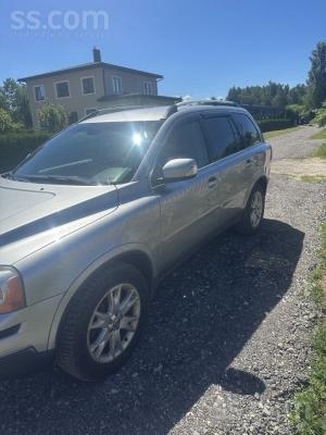Volvo XC90 2006 Rīga, ar dzinēja tilpumu 2.40 L un nobraukumu 457 tūkst. km par 2700 €, foto  vietnē AUTOMOTO.COM.LV