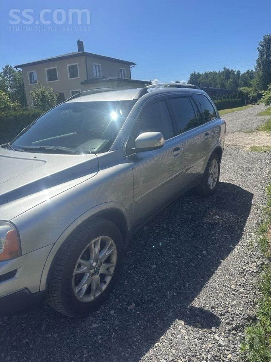 Volvo XC90 2006 in Riga, with an engine capacity of 2.40 L and mileage of 457 thousand km for 2700 €, photo 1 on AUTOMOTO.COM.LV