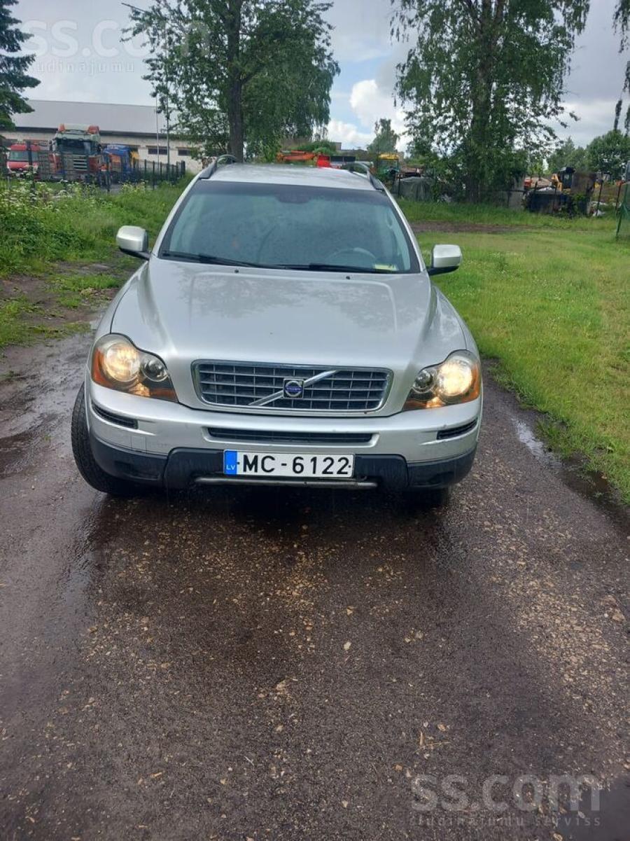 Volvo XC90 2006 in Riga, with an engine capacity of 2.40 L and mileage of 355 thousand km for 2200 €, photo 1 on AUTOMOTO.COM.LV