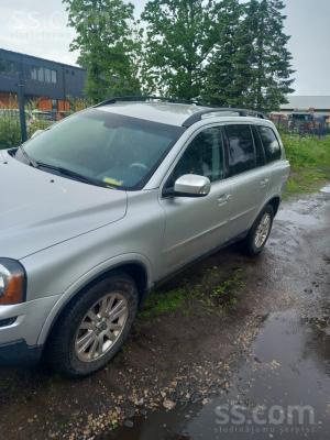 Volvo XC90 2006 in Riga, with an engine capacity of 2.40 L and mileage of 355 thousand km for 2200 €, photo 7 on AUTOMOTO.COM.LV