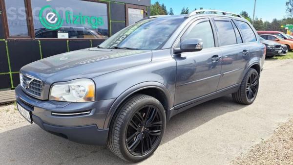 Volvo XC90 2006 in Riga, with an engine capacity of 2.40 L and mileage of 352 thousand km for 5990 €, photo 1 on AUTOMOTO.COM.LV