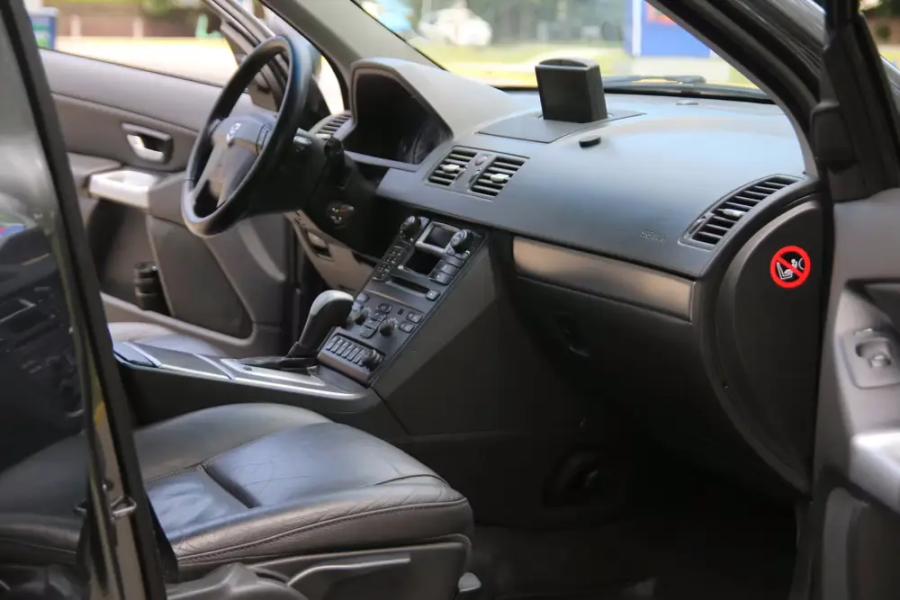 Вольво ХС90 2006 в Рига, объемом двигателя 2.40 л и пробегом 317 тыс. км за 4990 €, фото 14 на AUTOMOTO.COM.LV